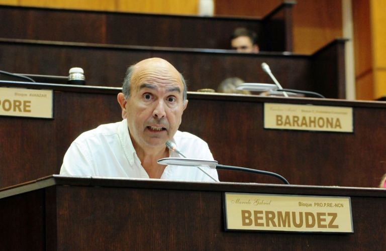 Proponen cobro compulsivo de deudas a funcionarios | Diariamente ...